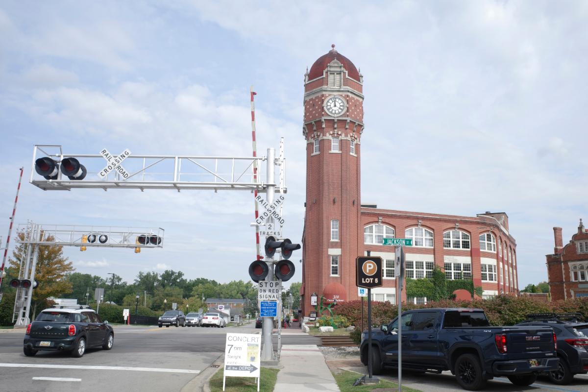 Tour the 30 Top Antique Towns in Michigan for Vintage Browsing ...