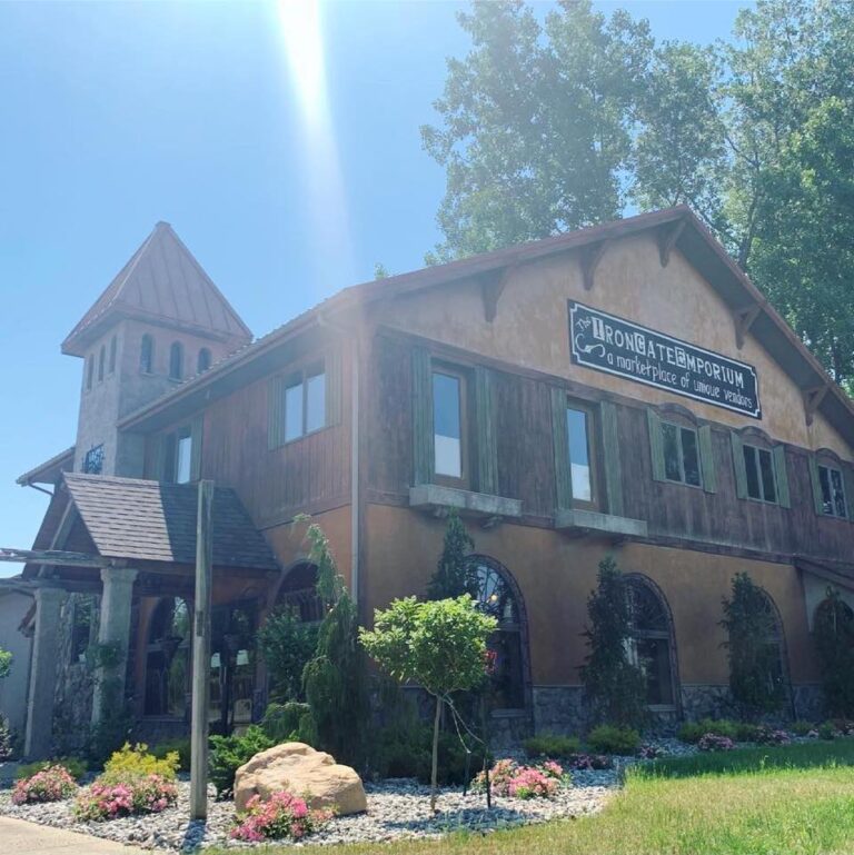 30 Vintage Antique Shops to Hit in Michigan This Year – Journey Junket