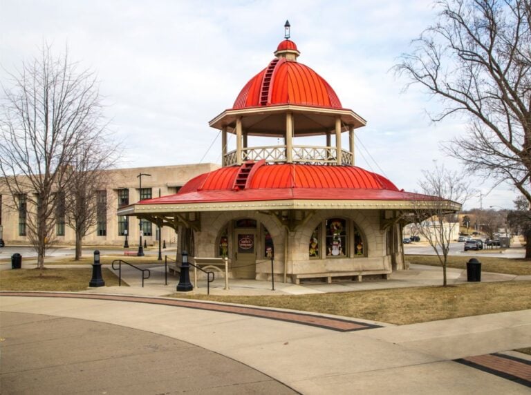 Discover 30 of the Best Towns for Antique Shopping in Illinois ...